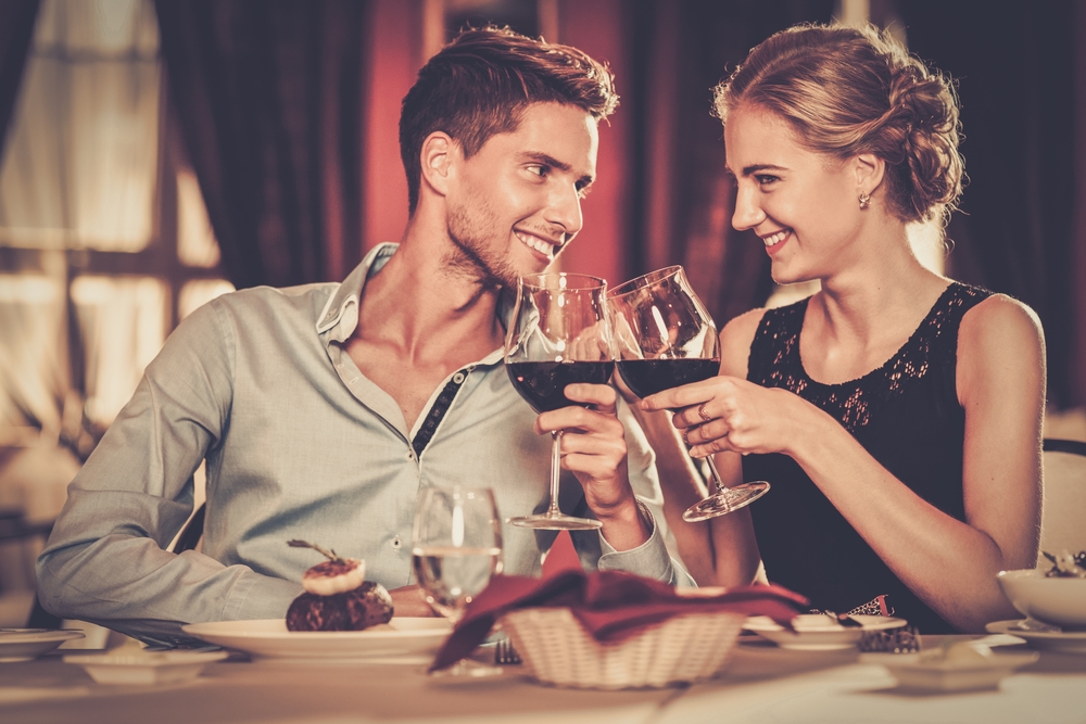 First Date: How to behave and attitudes to avoid