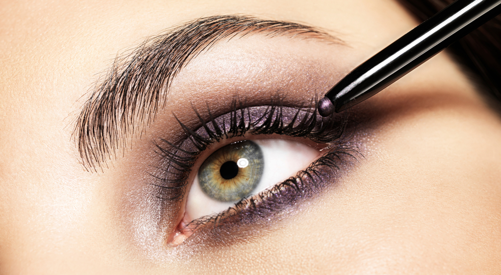 10 Metallic eyeshadows that will make you look modern & chic