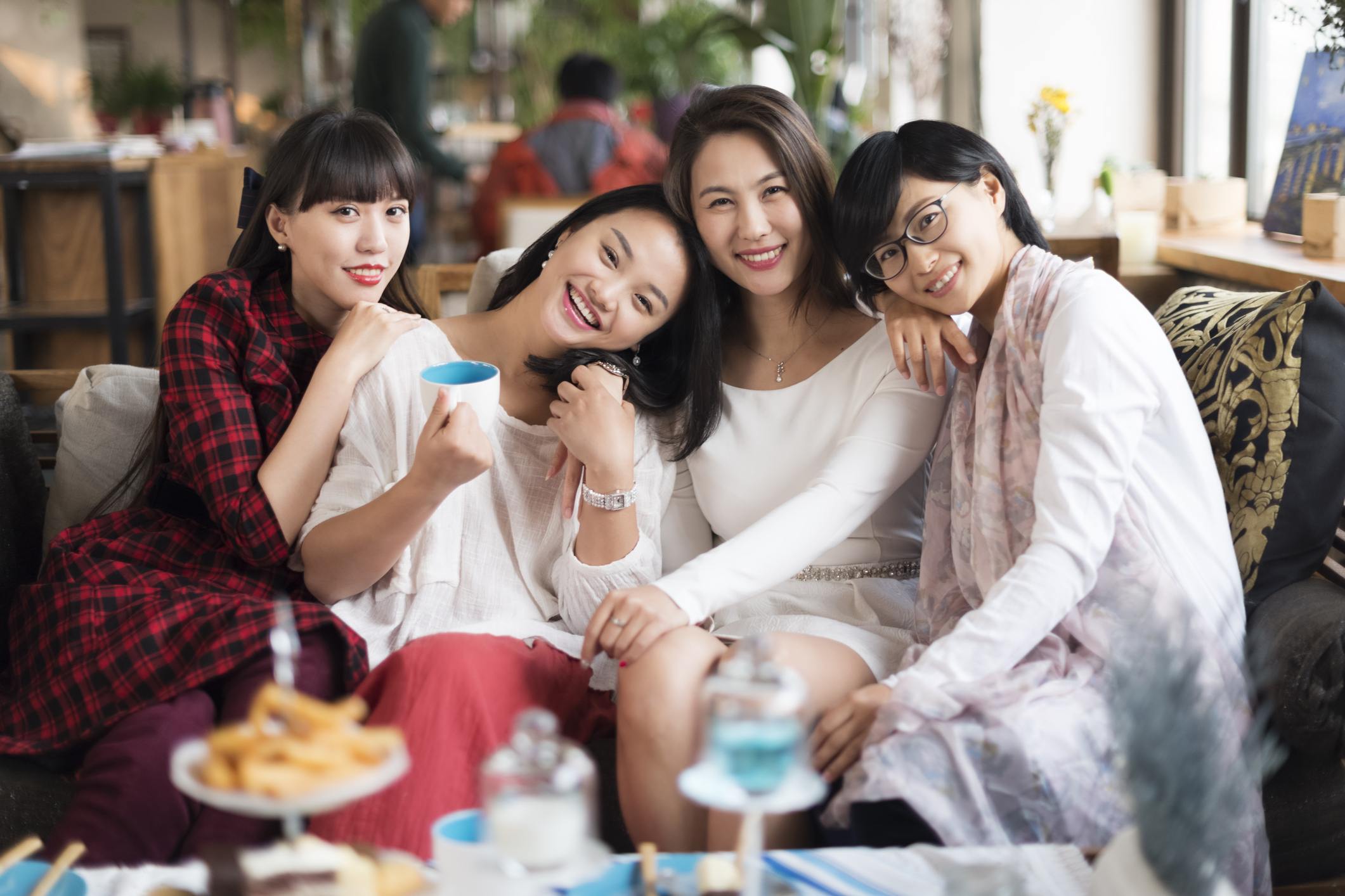 Multitasking Mommy: 5 Tips to maintain friendships as a busy mom